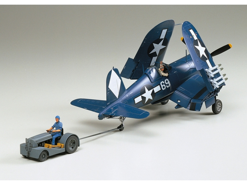 Vought F4U-1D Corsair w/ "Moto-Tug". Scale 1/48.Includes 2 life ⋆ Time ...